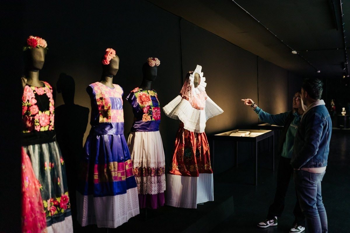Frida Kahlo | Beyond the Icon | The Immersive Experience in Athens ...